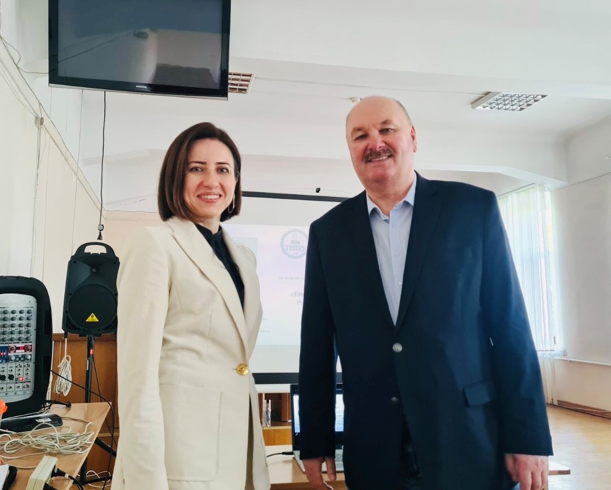 Доцентка кафедри теорії і практики перекладу ТНПУ провела майстер-клас ...